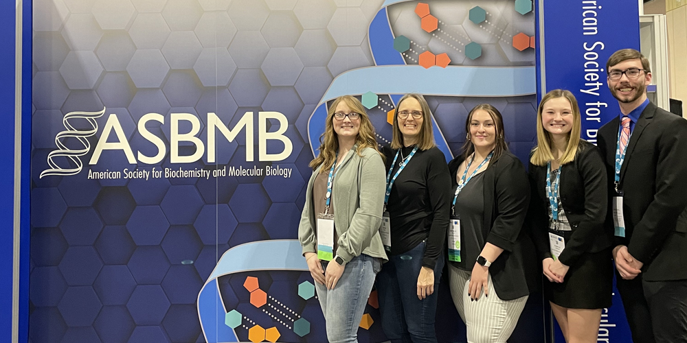 Why we take undergrads to research conferences