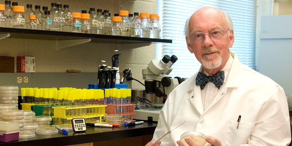 Glycobiology awards; honors for Hall; remembering Saffran, Kornberg ...